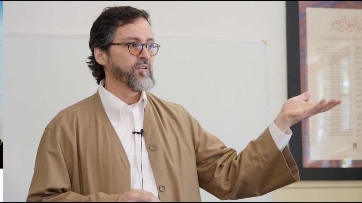 Scholar Spotlight: Hamza Yusuf - Aquila Style