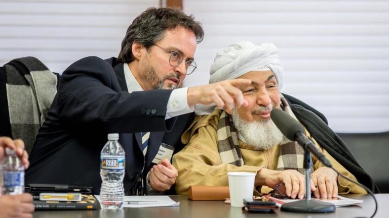Scholar Spotlight: Hamza Yusuf - Aquila Style