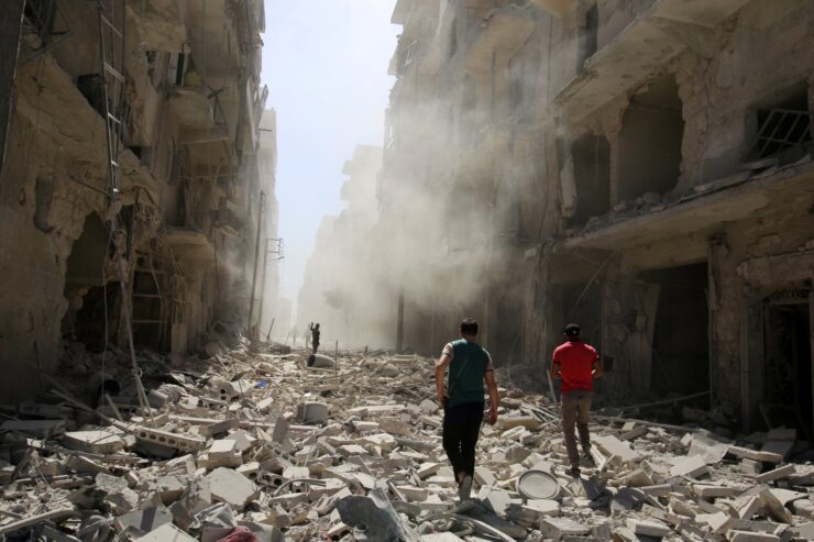 Syrian government forces bomb Aleppo - Aquila Style